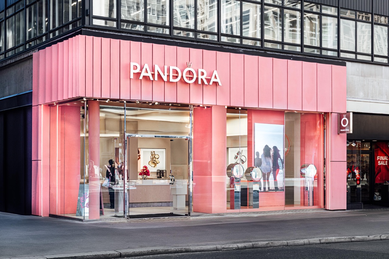 New Pandora Store At Oxford Circus | Oxford Street London